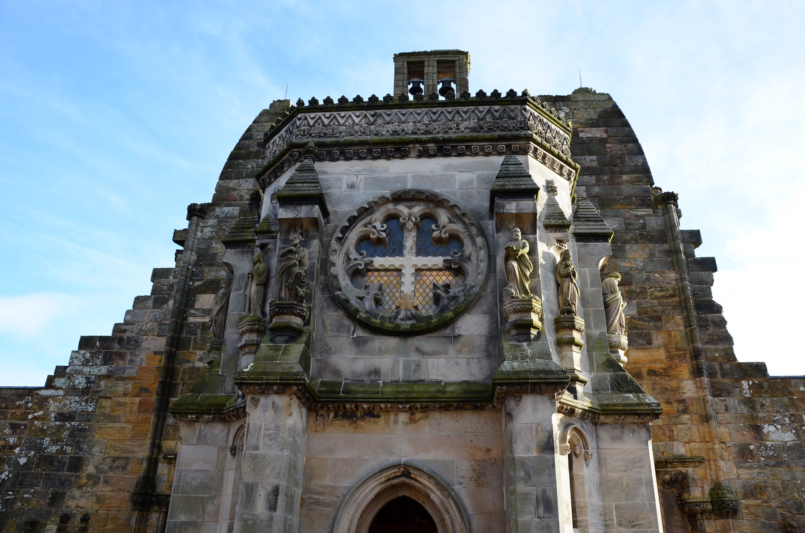 Rosslyn Chapel, voyage mystique en Écosse • La Lune Mauve